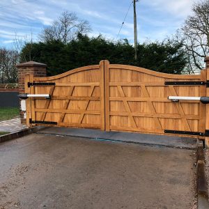 Oak Gates manufactured and installed all over the UK