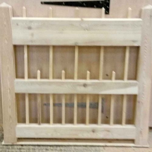 Flat Spindle Top Spindle Bottom Wooden Garden Gate - Redwood And ...