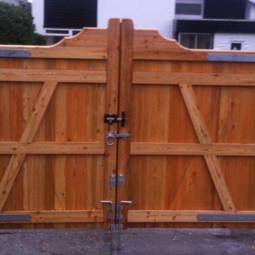 Reverse Gun Stock Wooden Driveway Gates - Redwood And Siberian Larch ...
