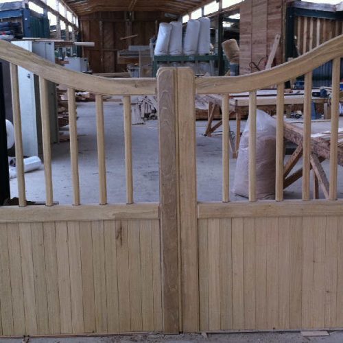 Reverse Swan Neck Spindle Double Sliding Gates - Redwood And Siberian ...